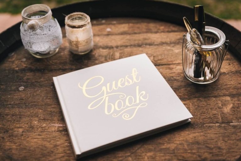 Airbnb Guest Book Gold Coast | MasterHost